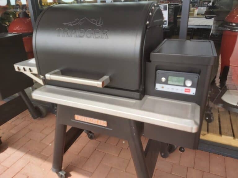 9 Different Types of Smokers : The Meat Smoker Guide - Meat Smoking HQ